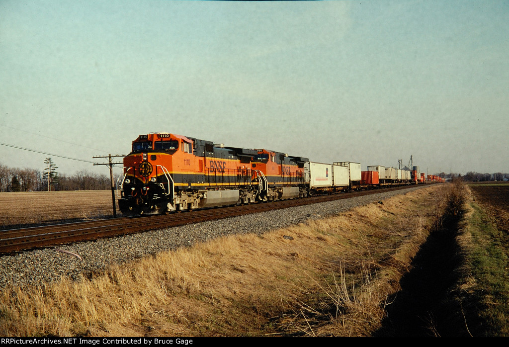 BNSF 1110